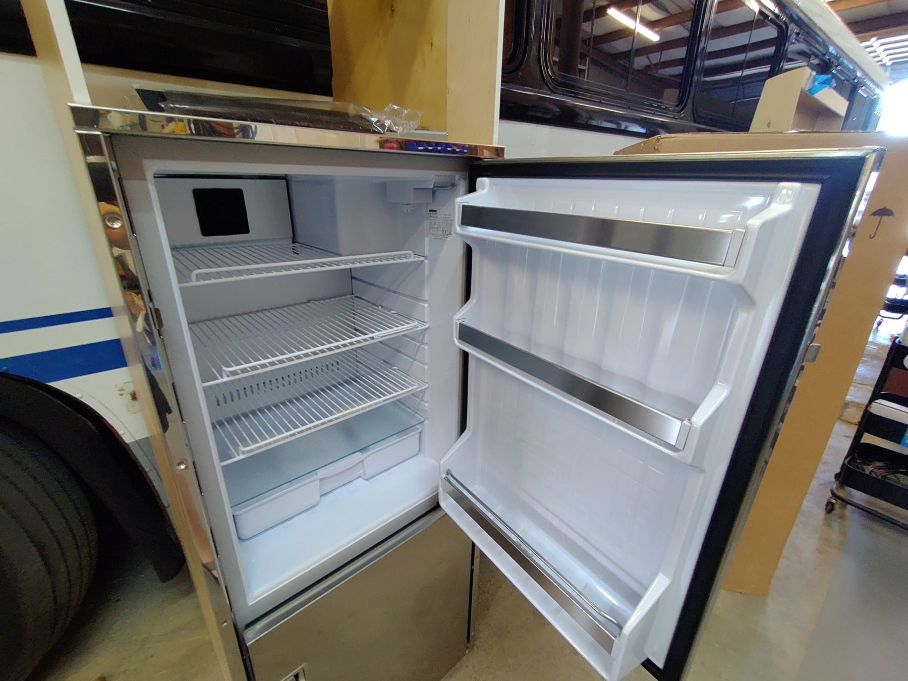 Isotherm Cruise 195 Combi Refrigerator / Freezer - 6.8 cu ft (Right Sw ...